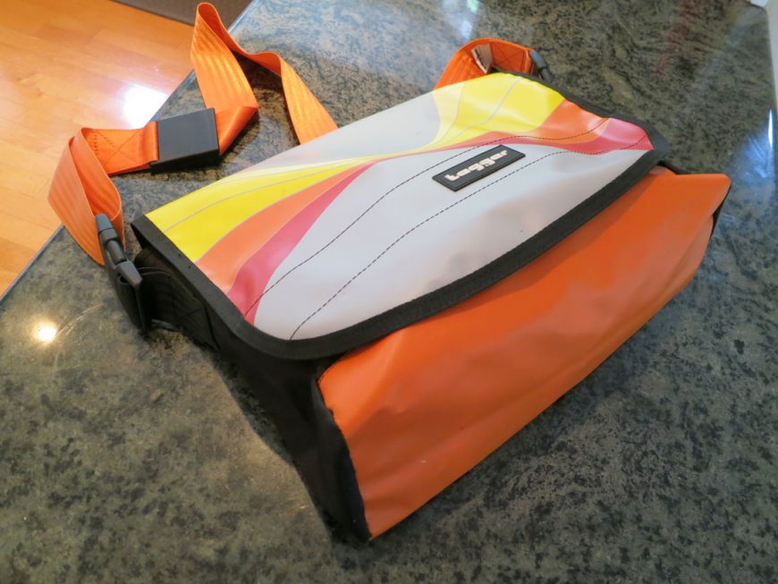Tagger Messenger Bag: Crew Laptop Review